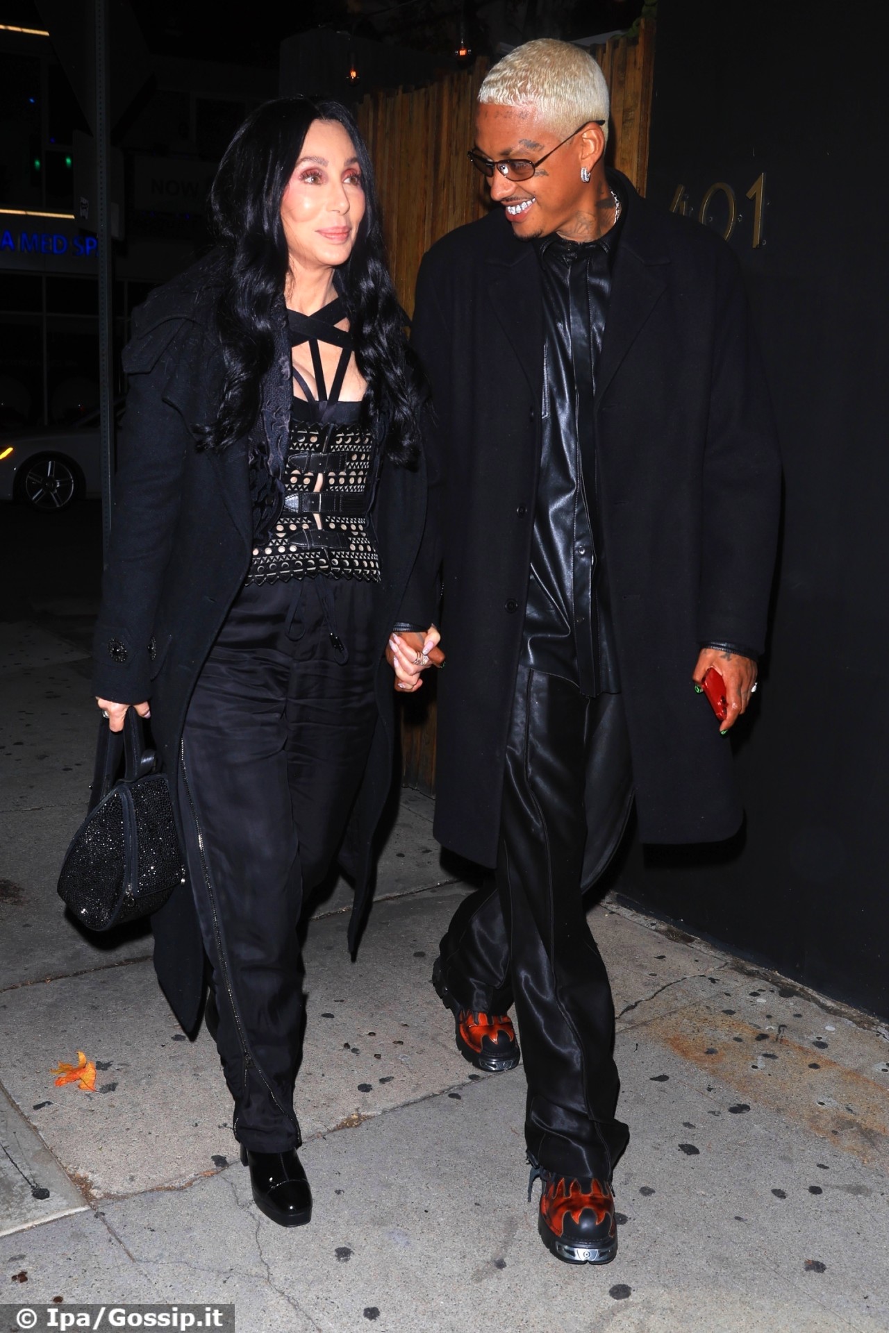 Cher a 76 anni ha un nuovo fidanzato 36enne. Eccola insieme al suo ...