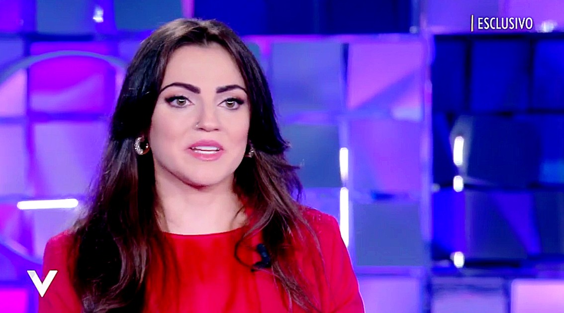 Suor Cristina ha tolto il velo, piercing al naso e nuovo look: ecco che lavoro fa oggi - Gossip ...